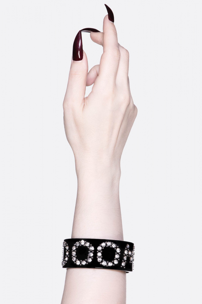 Doom Crystal Cuff @SHORT_DESCRIPTION@